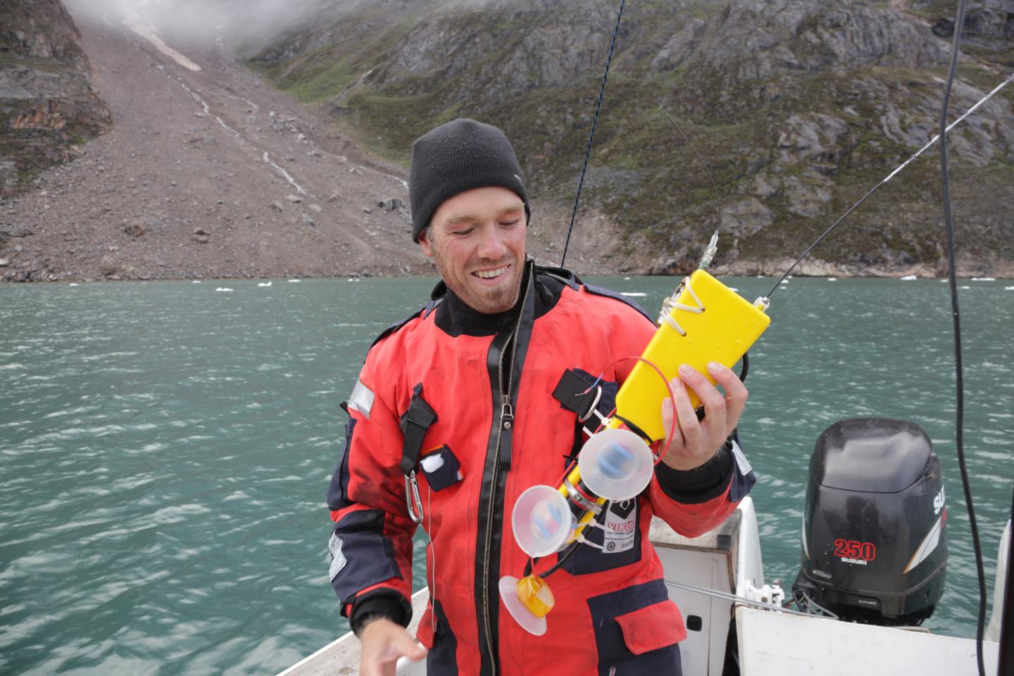 Freeze and Flee: The Costly 'Escape' Response | EurekAlert!