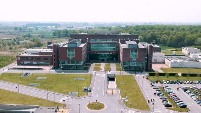 High Doses of Injected Vitamin C Boost Checkp | EurekAlert!