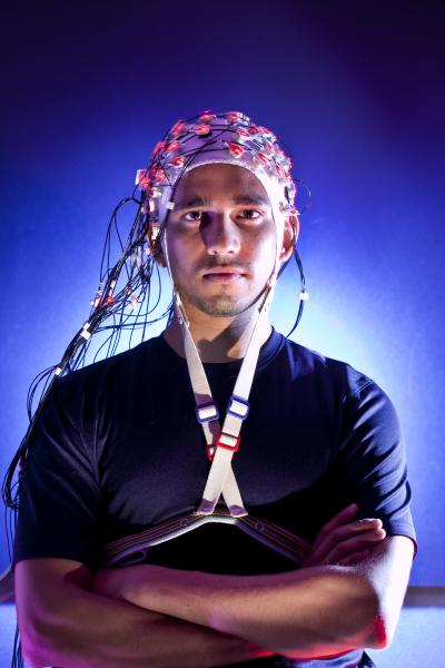 UMD brain cap technology turns thought into m | EurekAlert!
