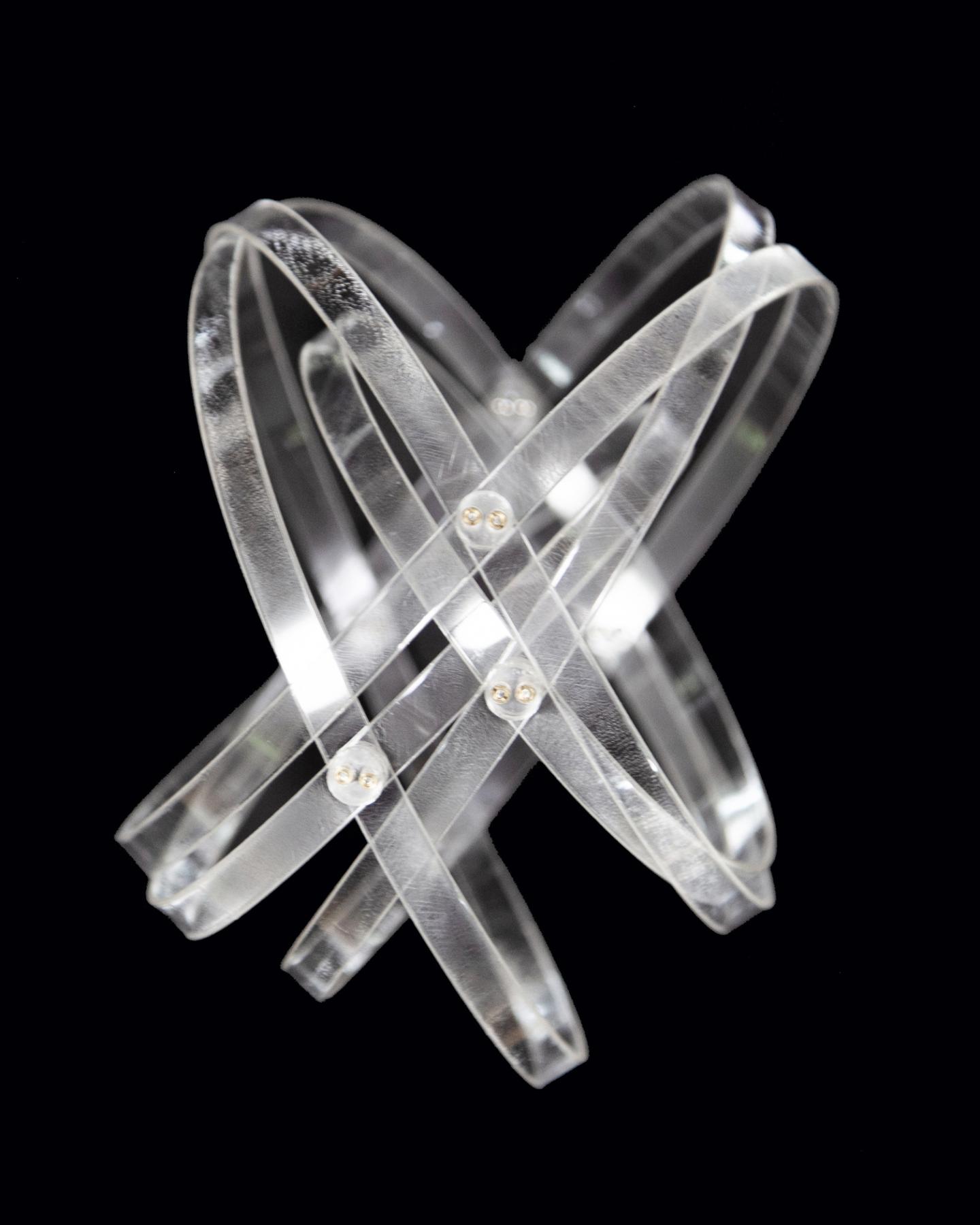 Folding shapes from flexible s [IMAGE] | EurekAlert! Science News Releases