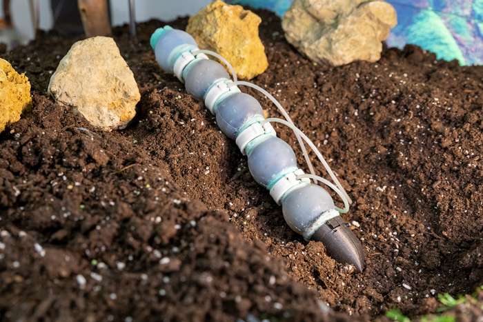A new bioinspired earthworm robot for future | EurekAlert!