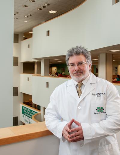 Dr. Joseph Shapiro, Marshall U [IMAGE] | EurekAlert! Science News Releases