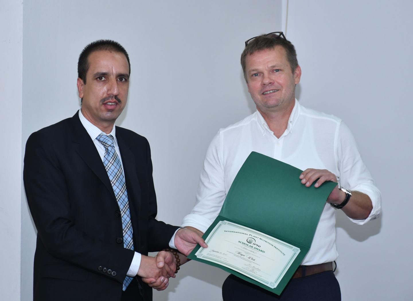 Hayat Ullah, Asian Institute o [IMAGE] | EurekAlert! Science News Releases