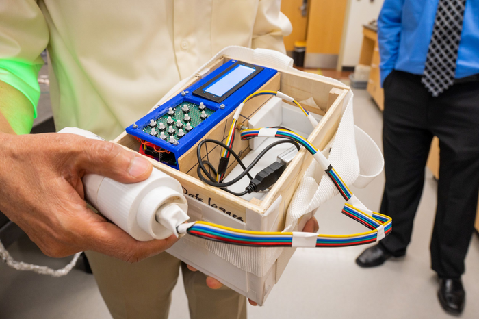 blood hemoglobin device [IMAGE] | EurekAlert! Science News Releases