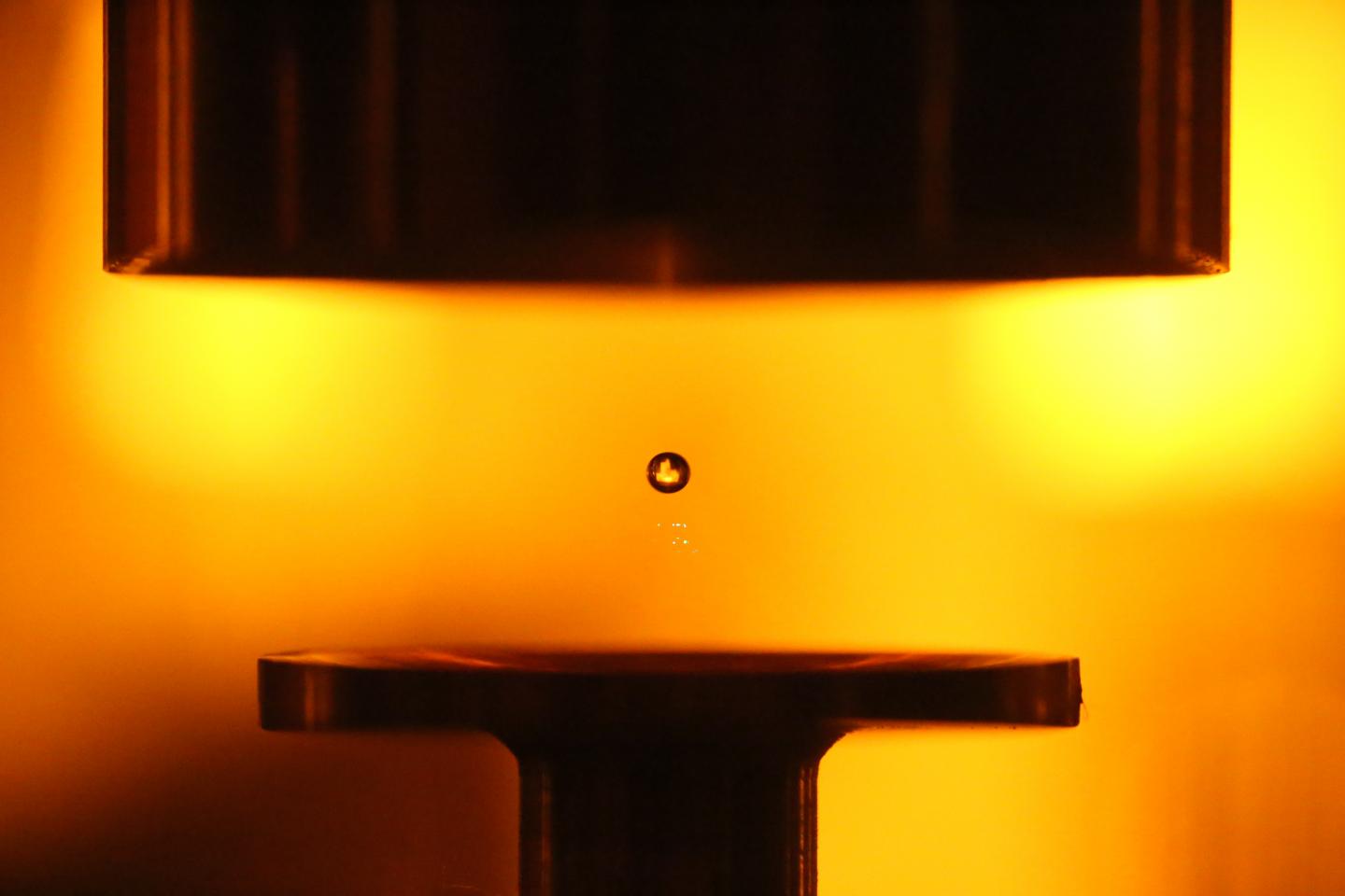 Researchers levitate water droplets to improv | EurekAlert!