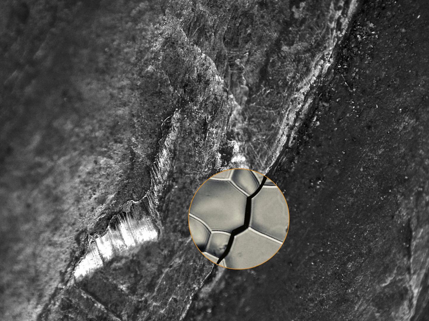 Metal Fracture [IMAGE] | EurekAlert! Science News Releases