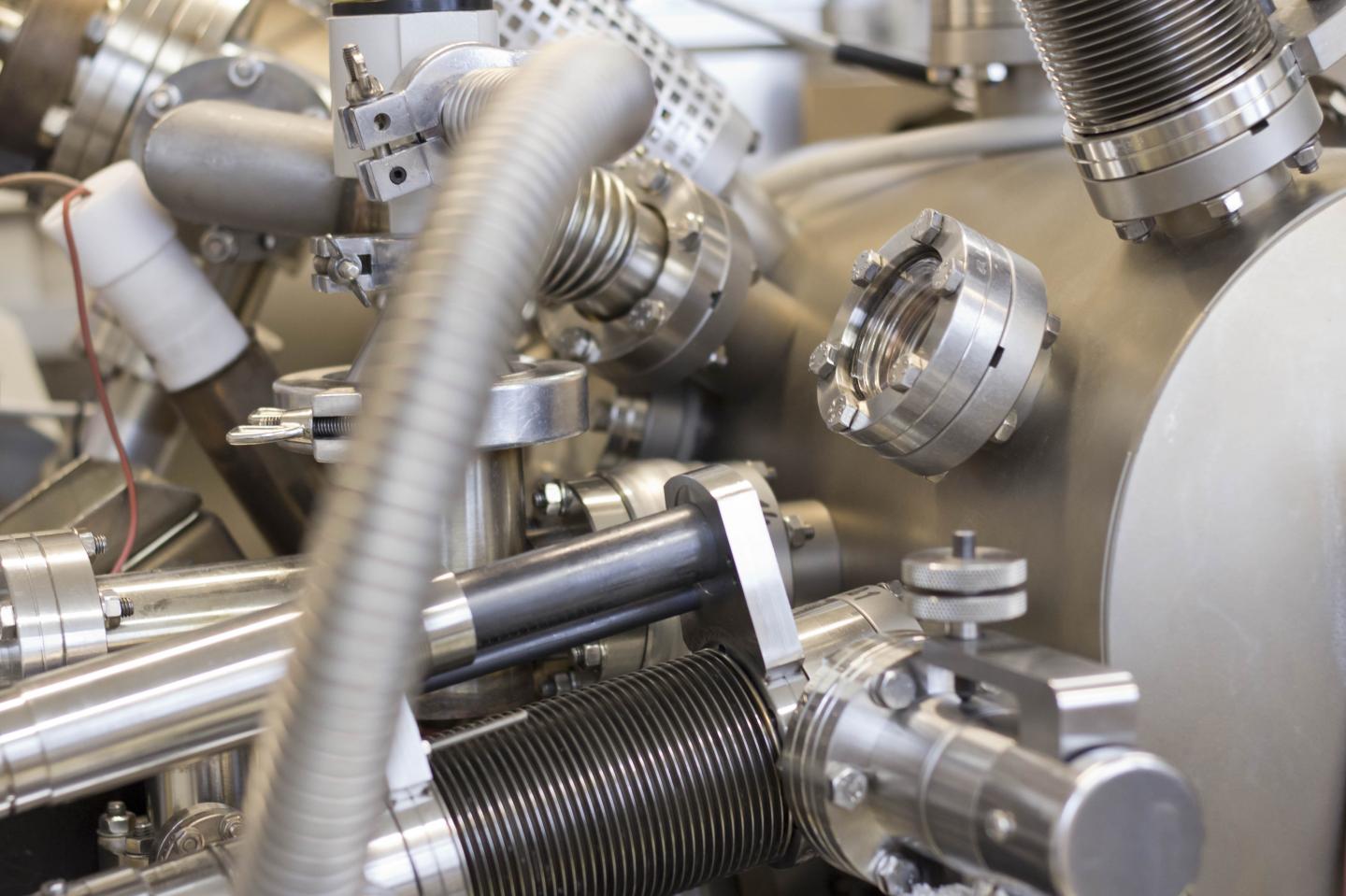 Surface Science Lab [IMAGE] | EurekAlert! Science News Releases