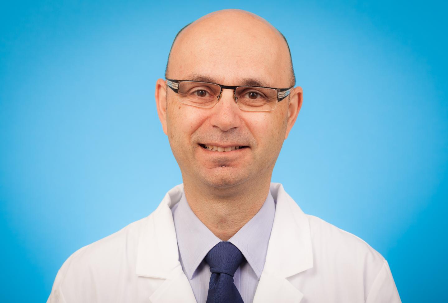 Review finds poor compliance with helmet use | EurekAlert!