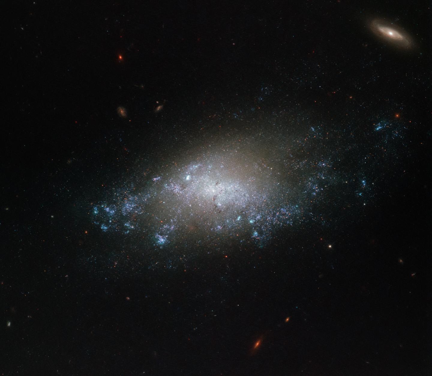 Hubble Spies Spiral Galaxy | EurekAlert!