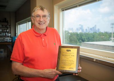 UH professor named fellow by International As | EurekAlert!