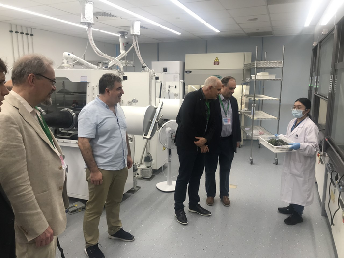 Lab tour [IMAGE] | EurekAlert! Science News Releases