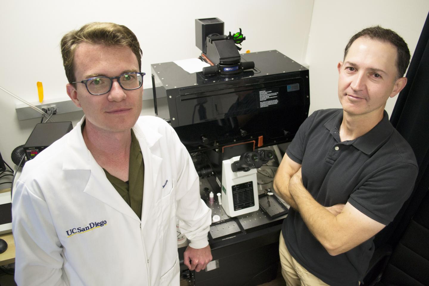 Joseph Larkin and Gurol Suel, [IMAGE] | EurekAlert! Science News Releases