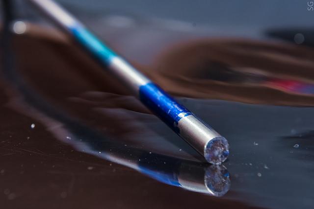 Elastic Metal Rods [IMAGE] | EurekAlert! Science News Releases