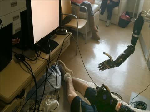 Mind-controlled prosthetic arm moves individu | EurekAlert!