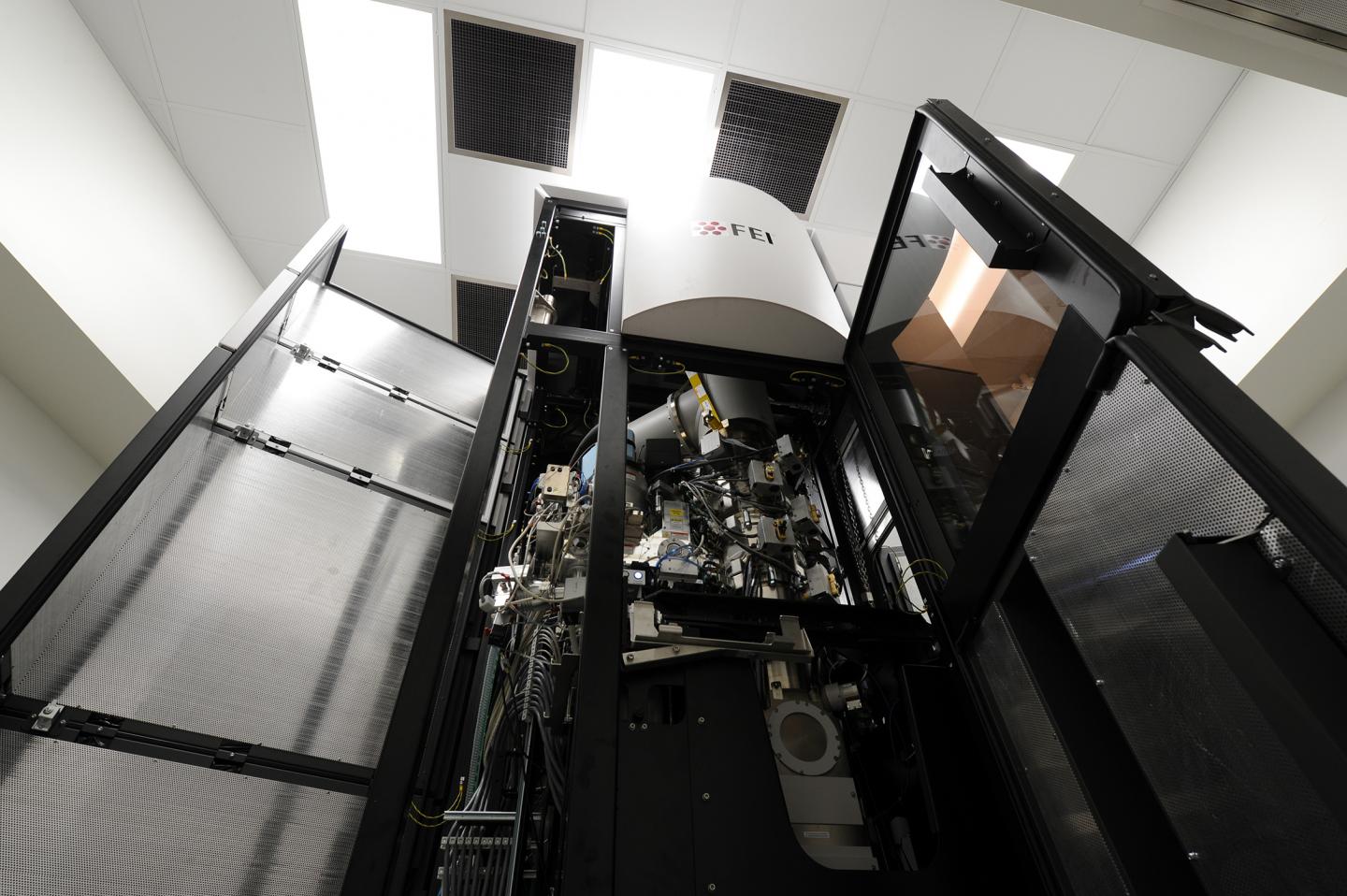 FEI Titan Krios [IMAGE] | EurekAlert! Science News Releases