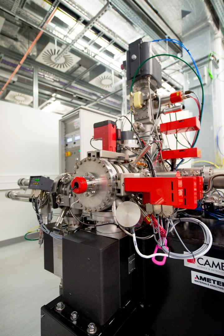 CAMECA NanoSIMS Instrument [IMAGE] | EurekAlert! Science News Releases