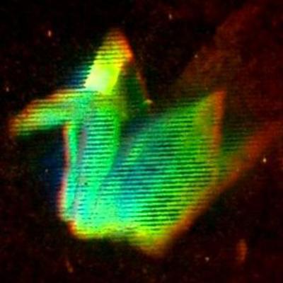 Color Holograms Appear Under W [IMAGE] | EurekAlert! Science News Releases