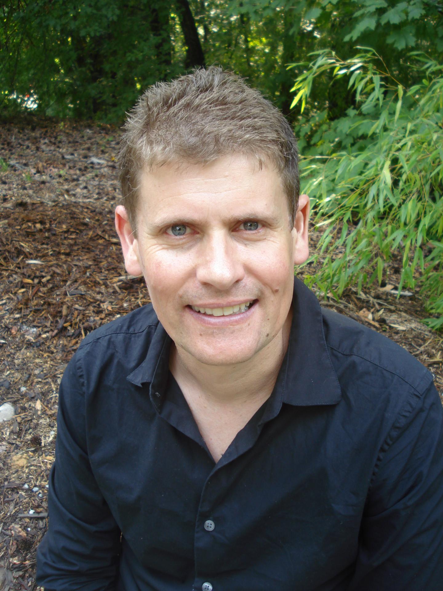 Professor John Crump [IMAGE] | EurekAlert! Science News Releases