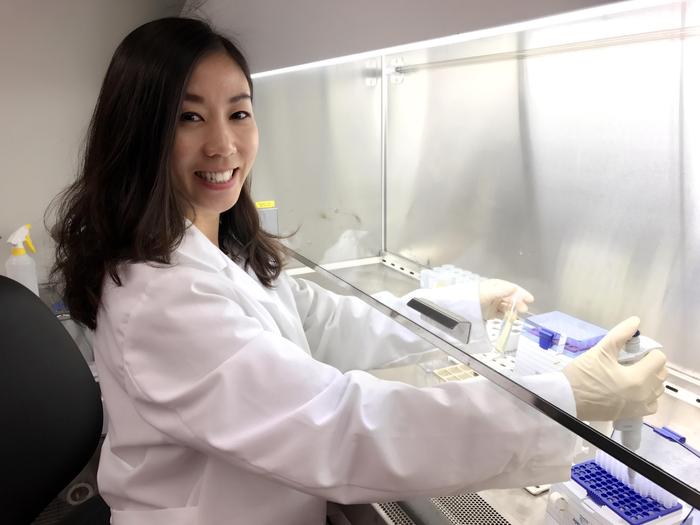 Qian Li, lead author in lab [IMAGE] | EurekAlert! Science News Releases
