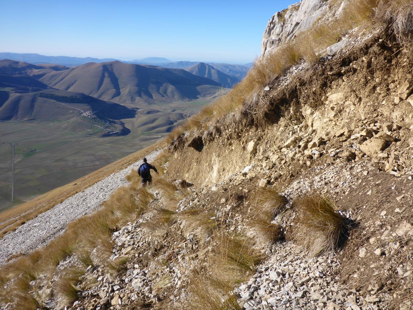 Surface Rupture Mt Vettore [IMAGE] | EurekAlert! Science News Releases