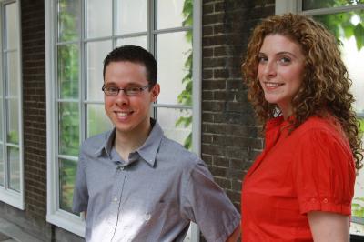 Preteens surrounded by smokers get hooked on | EurekAlert!