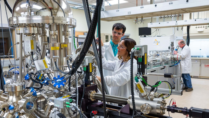 Center advancing beyond lithium battery techn | EurekAlert!