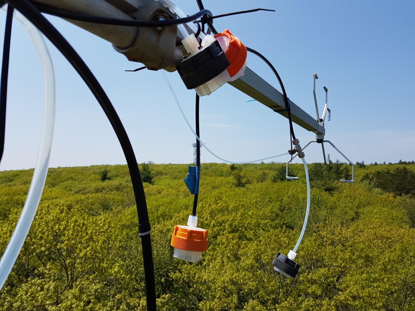 Instruments on a Flux Tower [IMAGE] | EurekAlert! Science News Releases