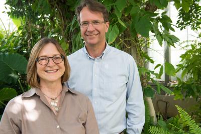 Heidi Appel and Rex Cocroft, U [IMAGE] | EurekAlert! Science News Releases