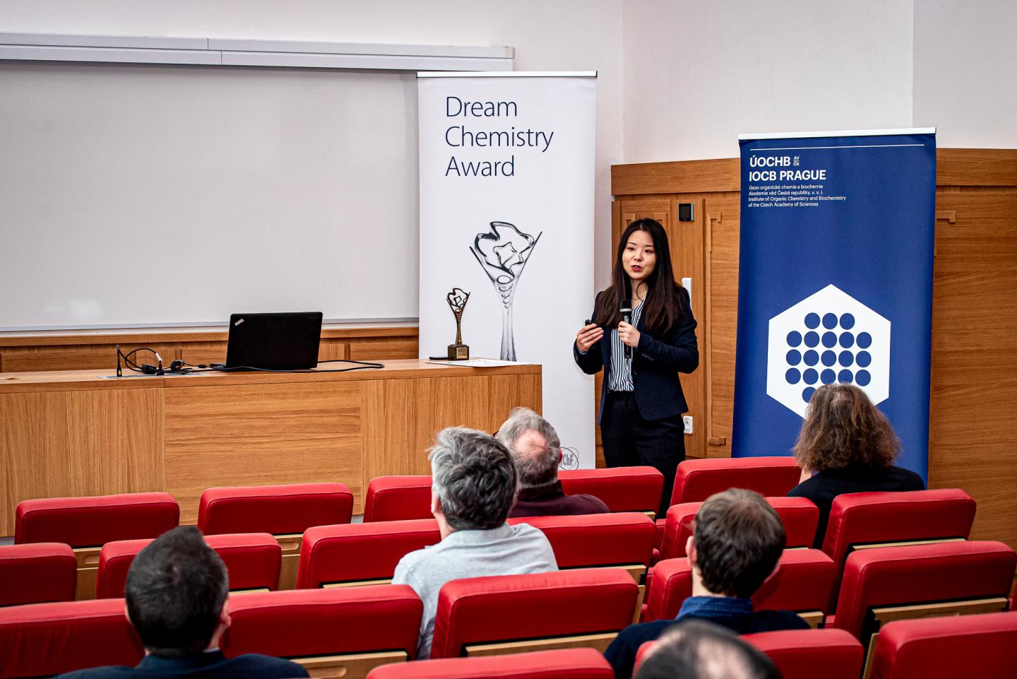 Dream Chemistry Award 2019 goes to Yujia Qing | EurekAlert!